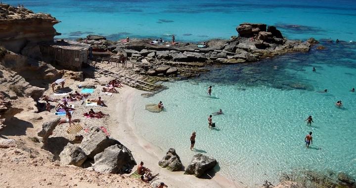 7 playas españolas que todos querríamos visitar este verano | The Idealist